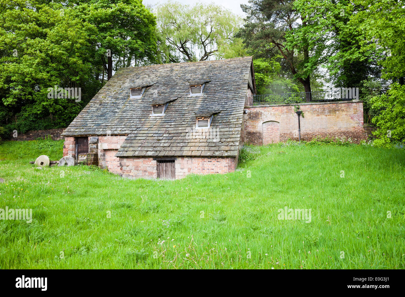 Alderley hi-res stock photography and images - Alamy