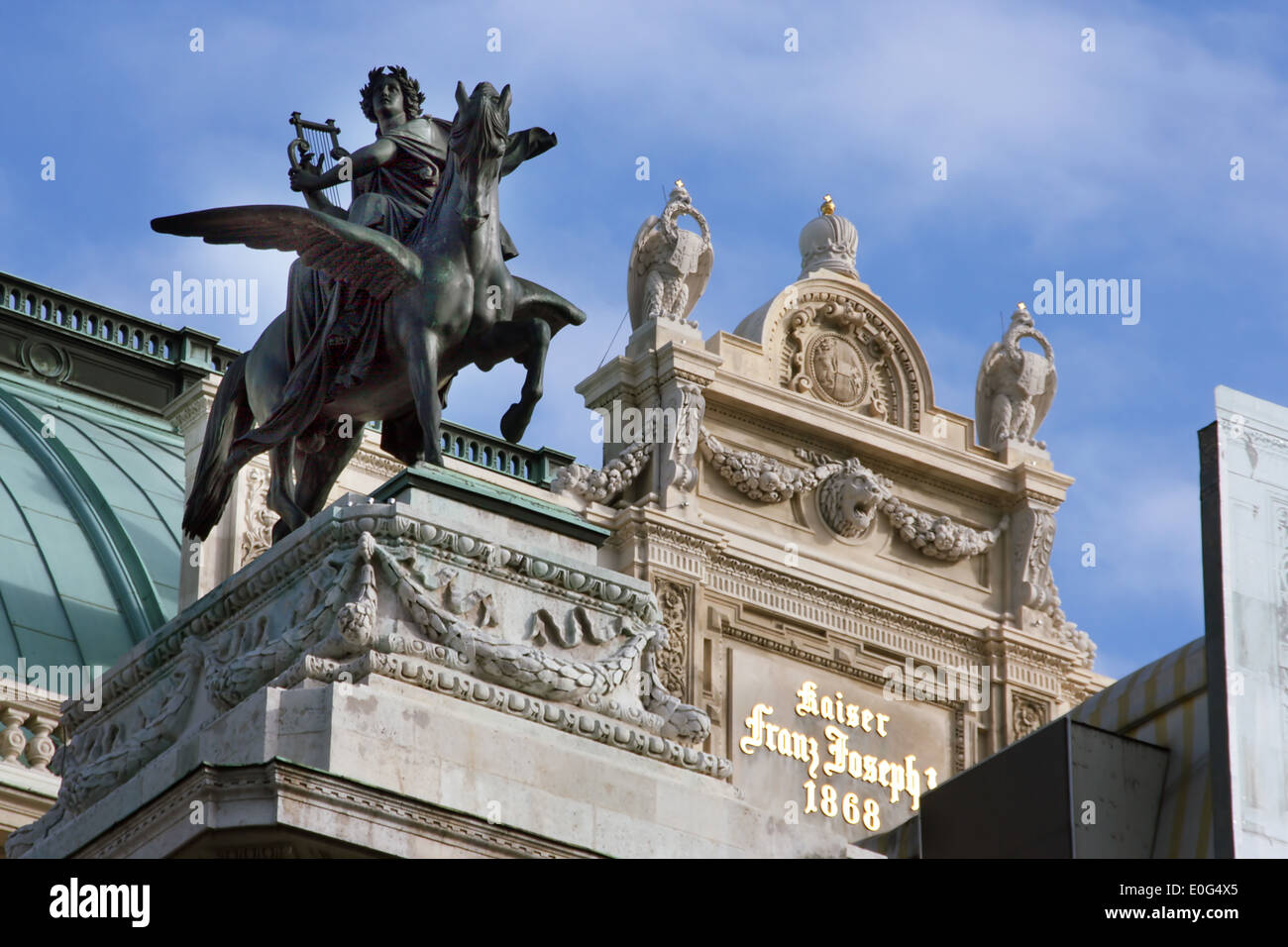 Wiener opernhaus hi-res stock photography and images - Alamy