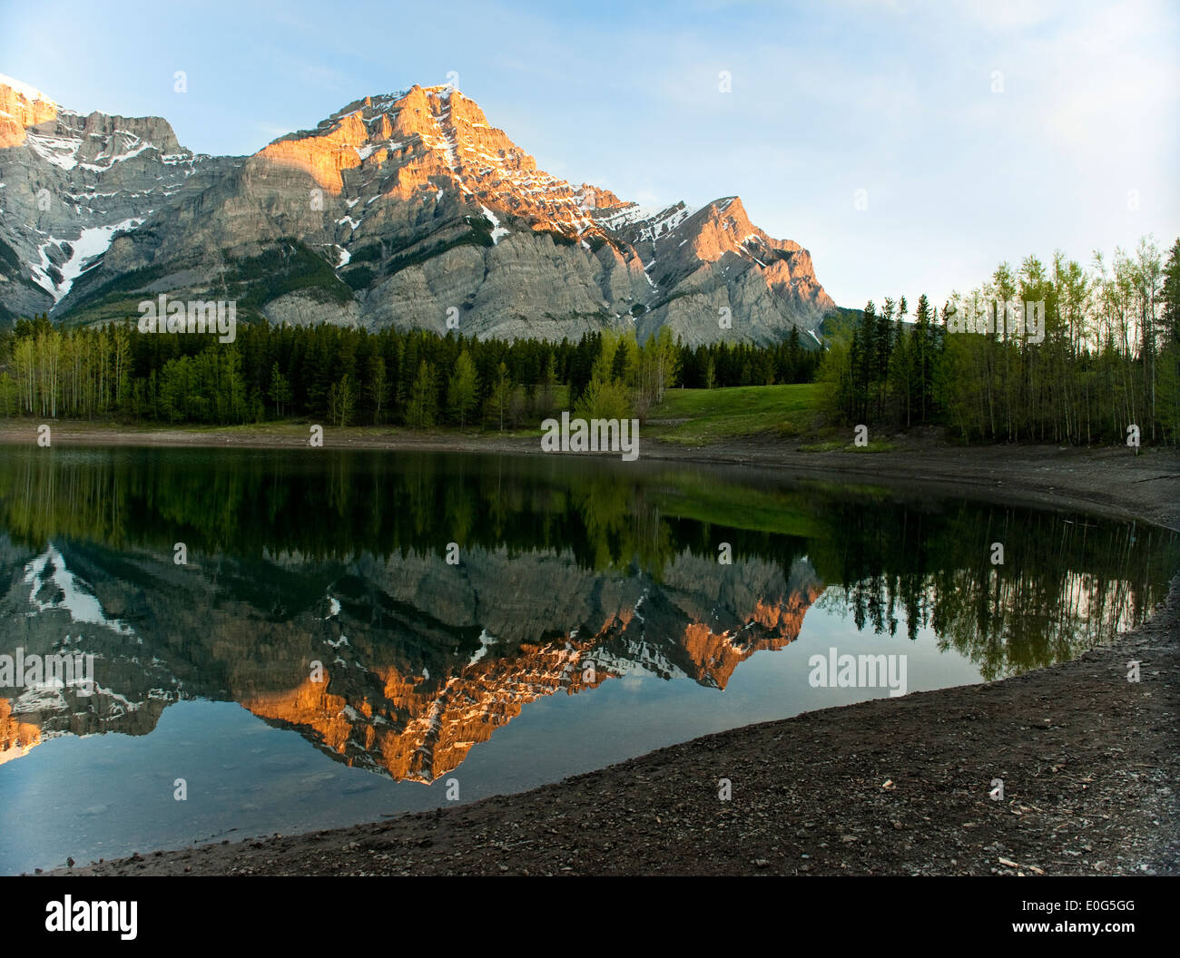Mountain reflection on Wedge Pond at dawn Stock Photo - Alamy