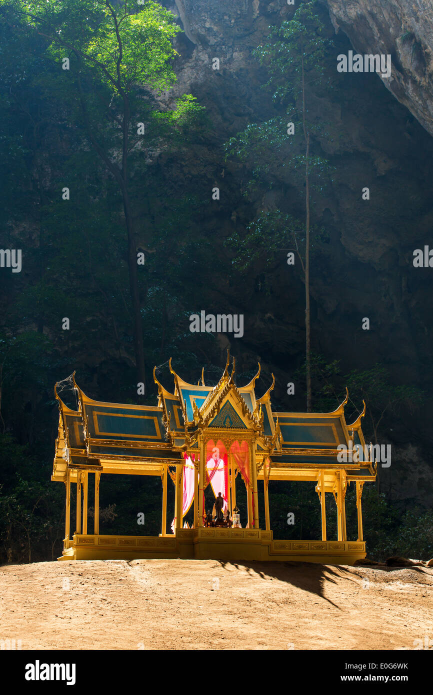 Royal cave temple hi-res stock photography and images - Alamy