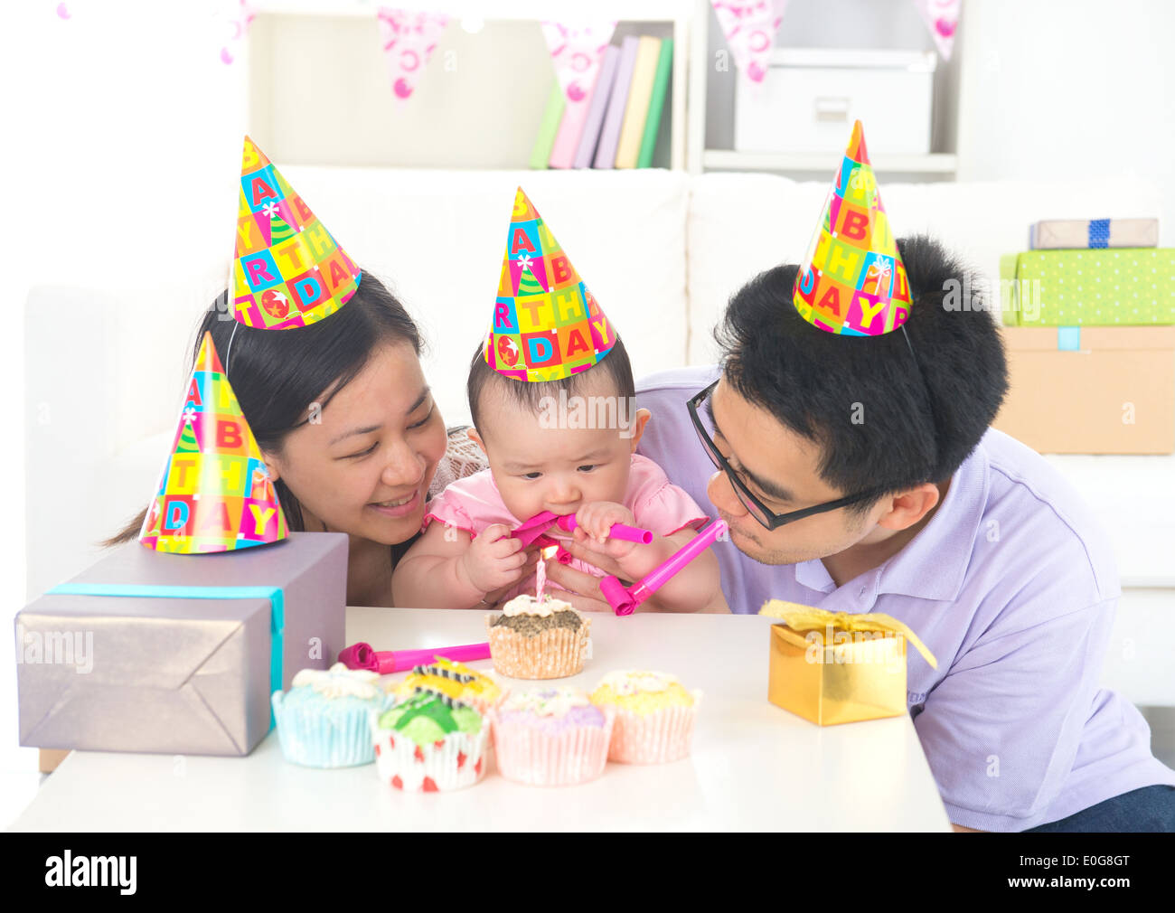 Asian chinese parent celebrating baby hi-res stock photography and ...