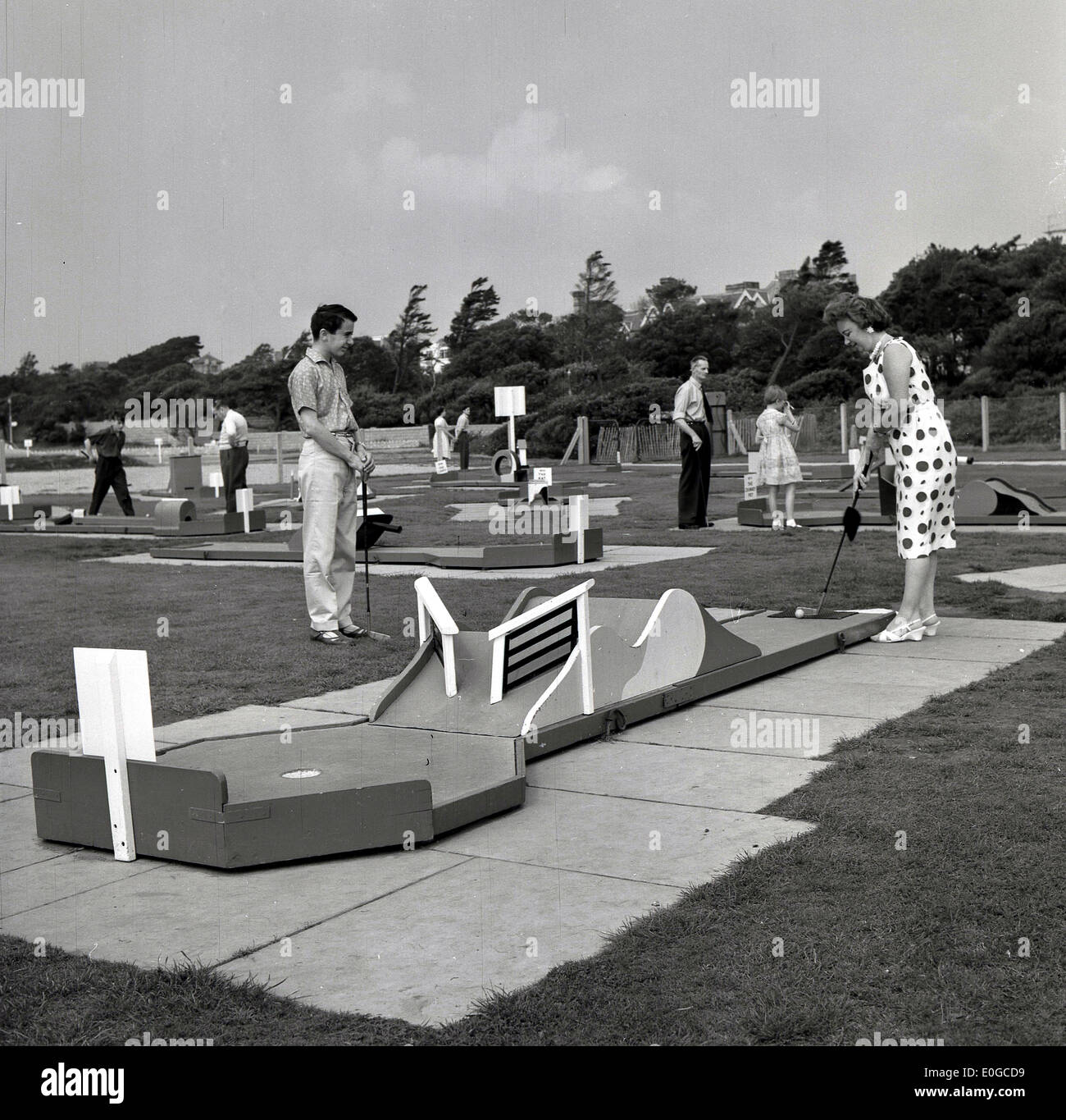 Crazy golf 1950s hi-res stock photography and images - Alamy