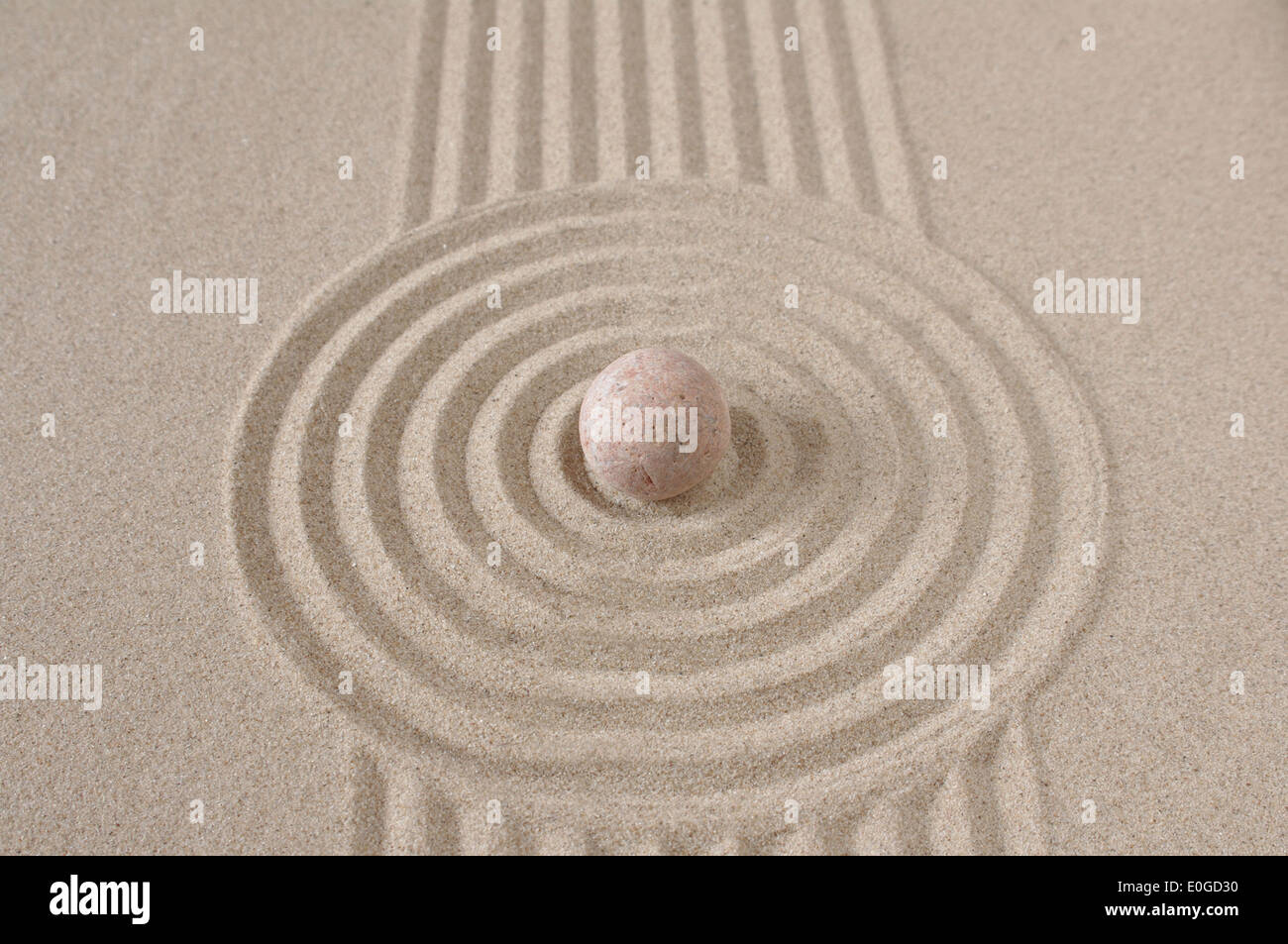 Circle in sand hi-res stock photography and images - Alamy