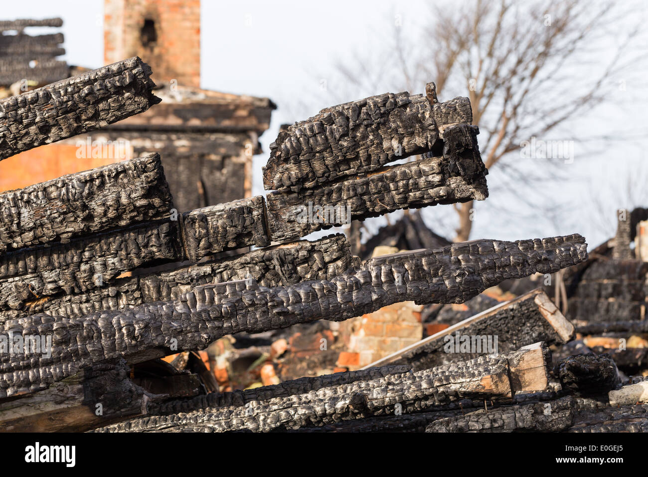 Burned out ruins hi-res stock photography and images - Alamy
