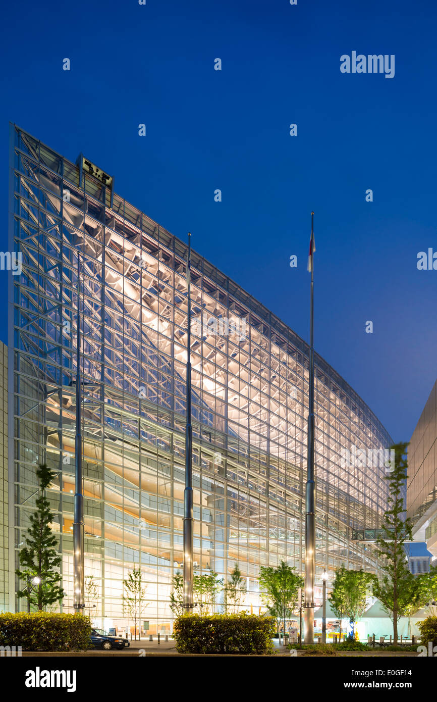 The Glass Building at Tokyo International Forum, 5-1 Marunouchi 3-chome ...