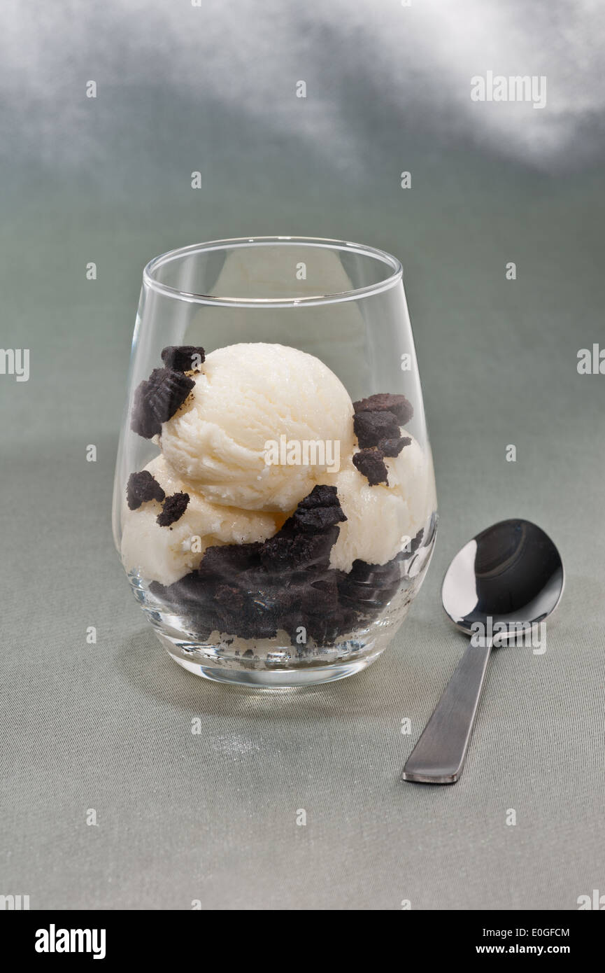 Cookies and Ice cream dessert in a glass Stock Photo - Alamy