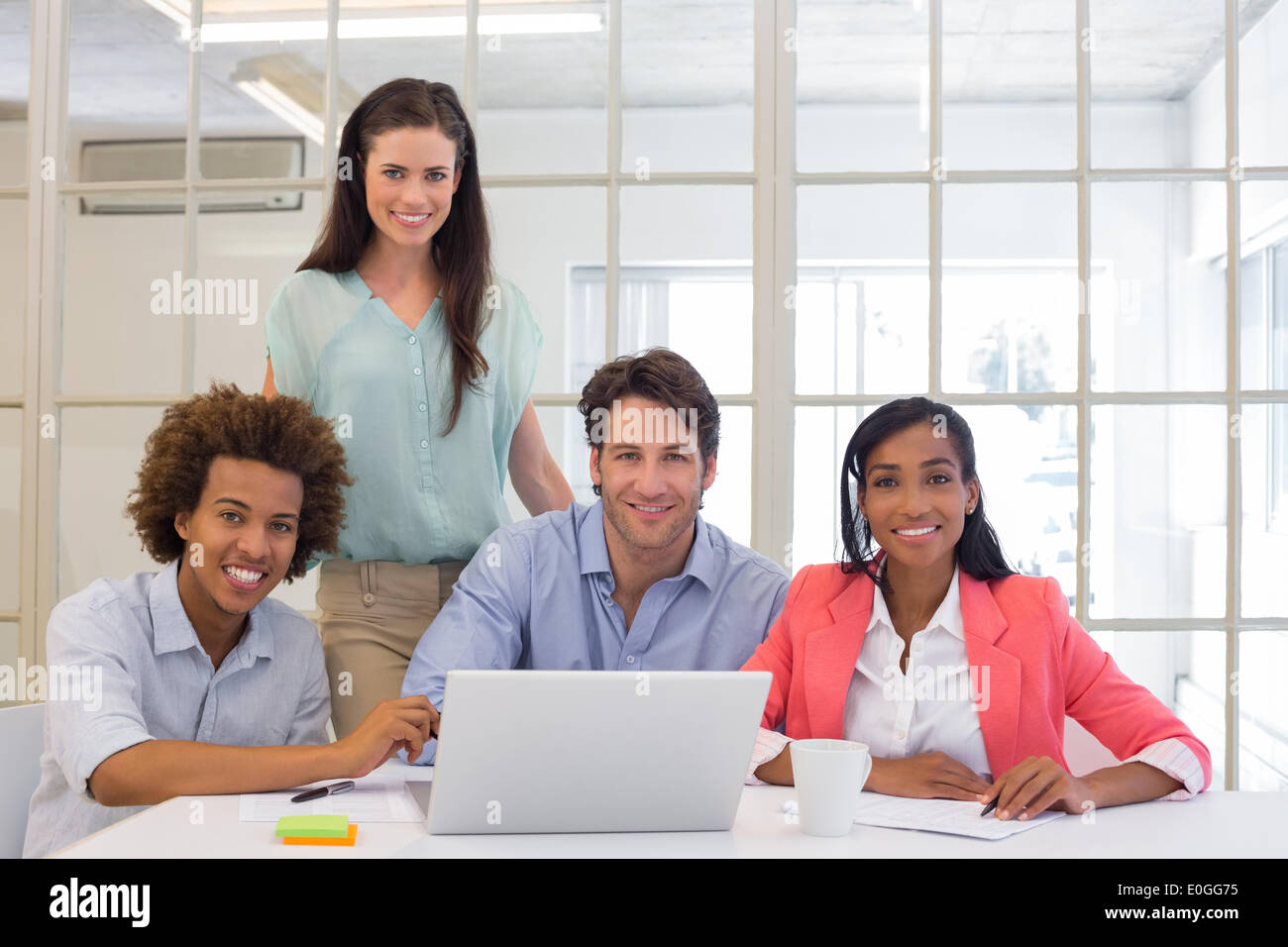 Workers table hi-res stock photography and images - Alamy