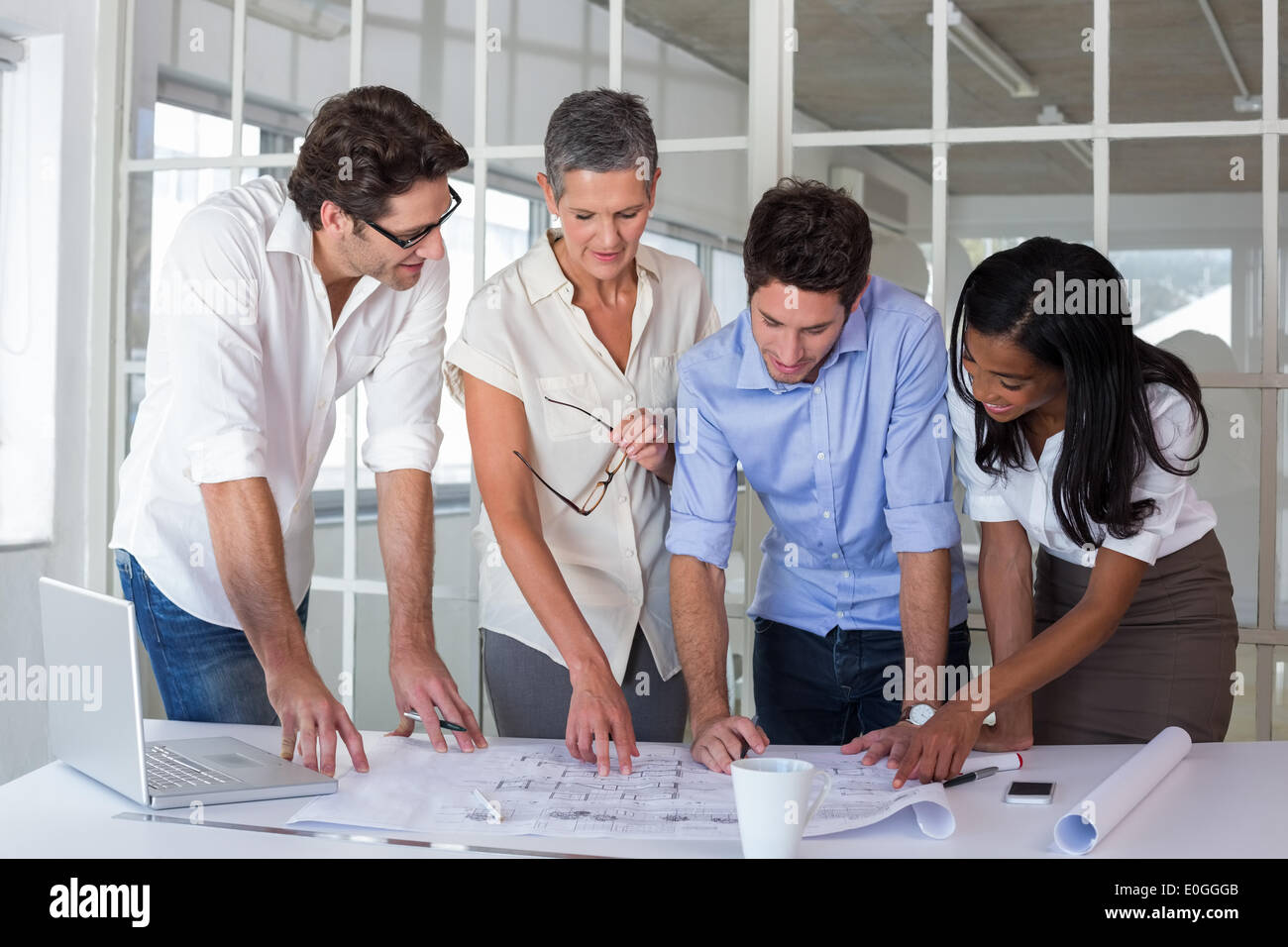 People working hard hi-res stock photography and images - Alamy