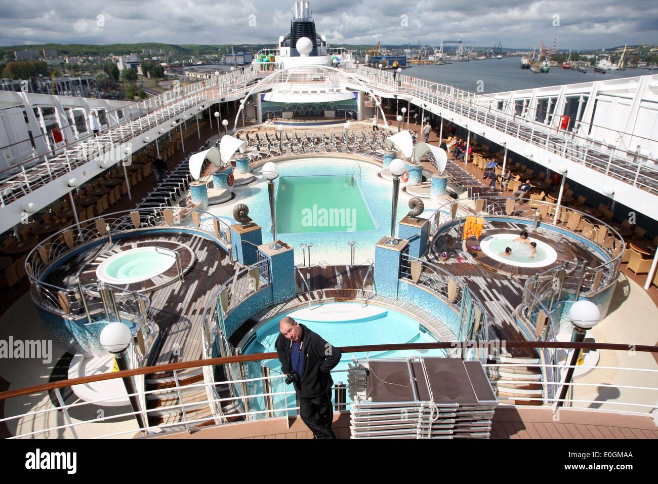 Msc flag ship hi-res stock photography and images - Alamy