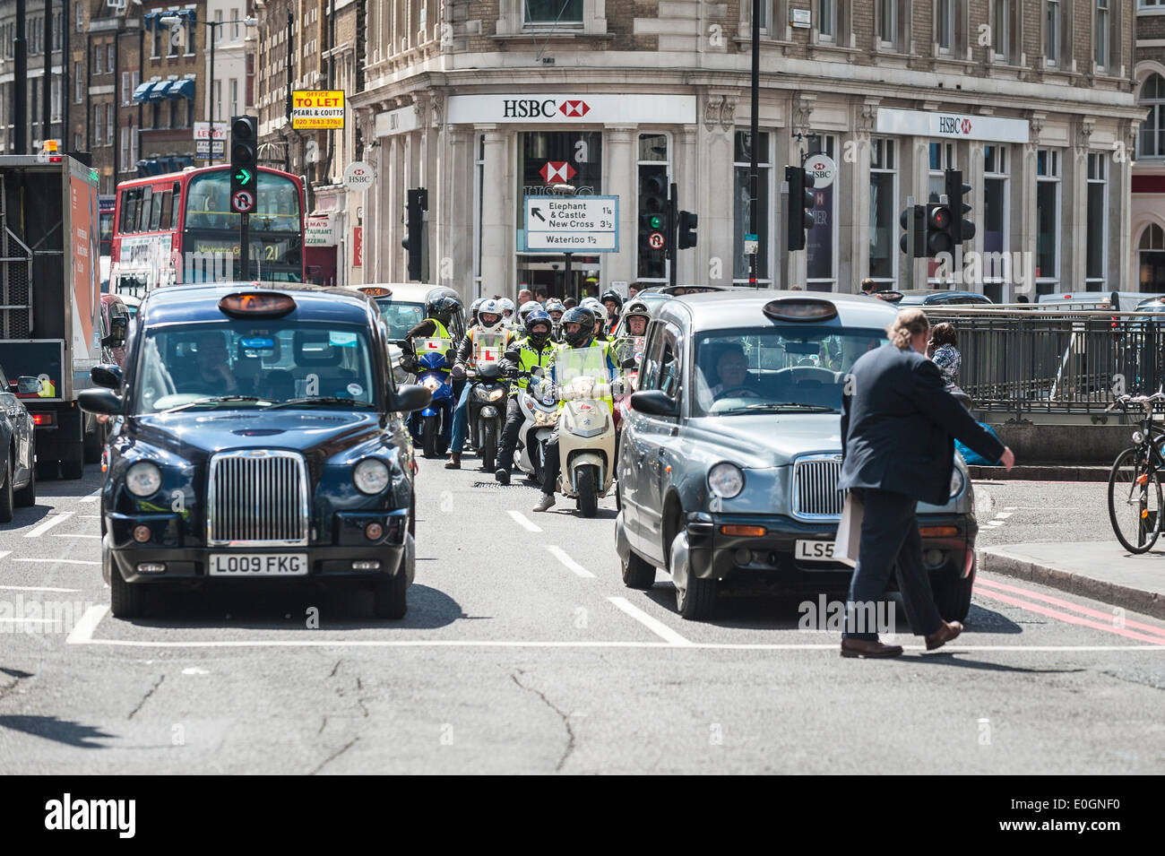 London Black Cab drivers stage a demonstration Stock Photo - Alamy