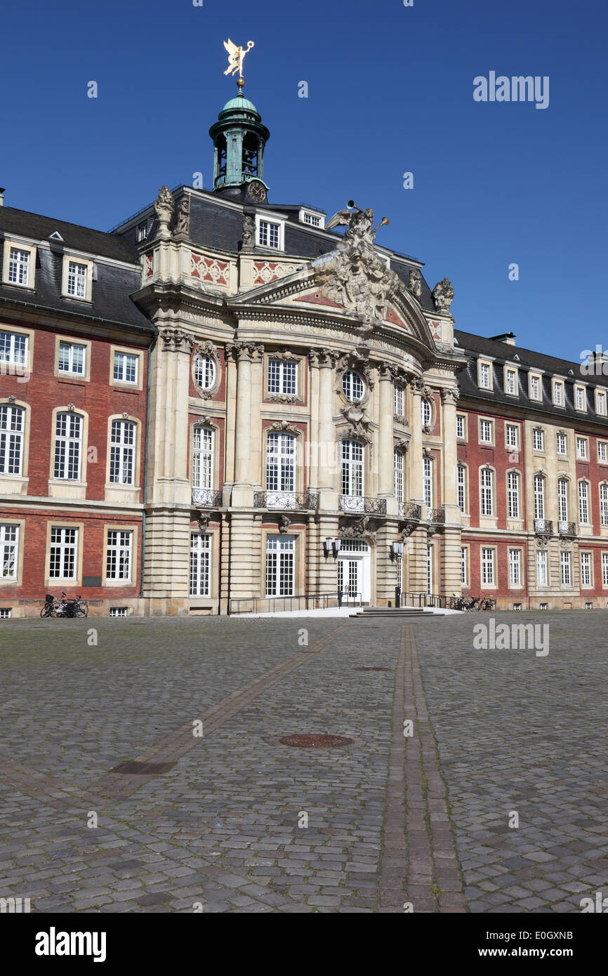 Castle Munster in North Rhine-Westphalia, Germany Stock Photo - Alamy