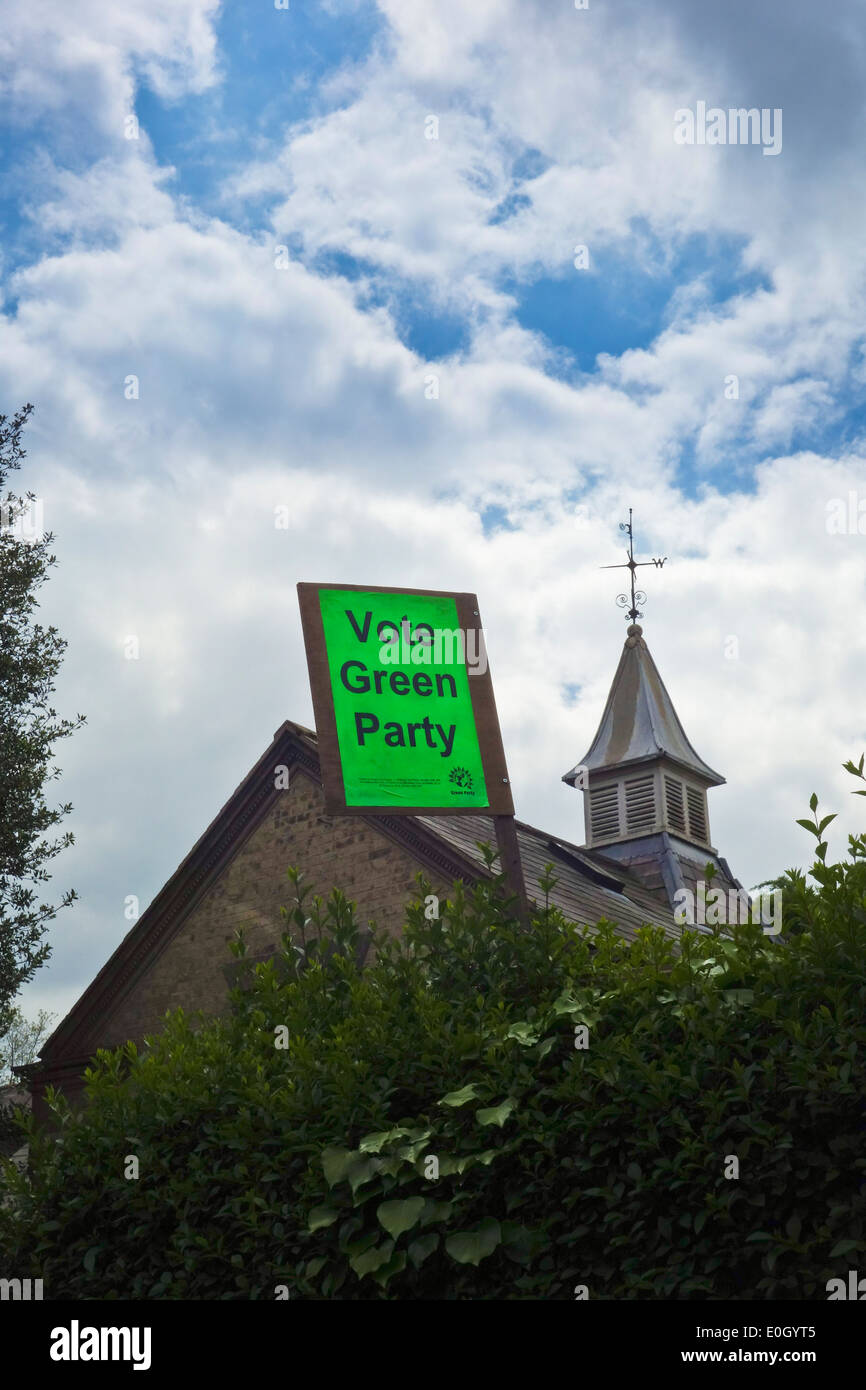 Vote green party hi-res stock photography and images - Alamy