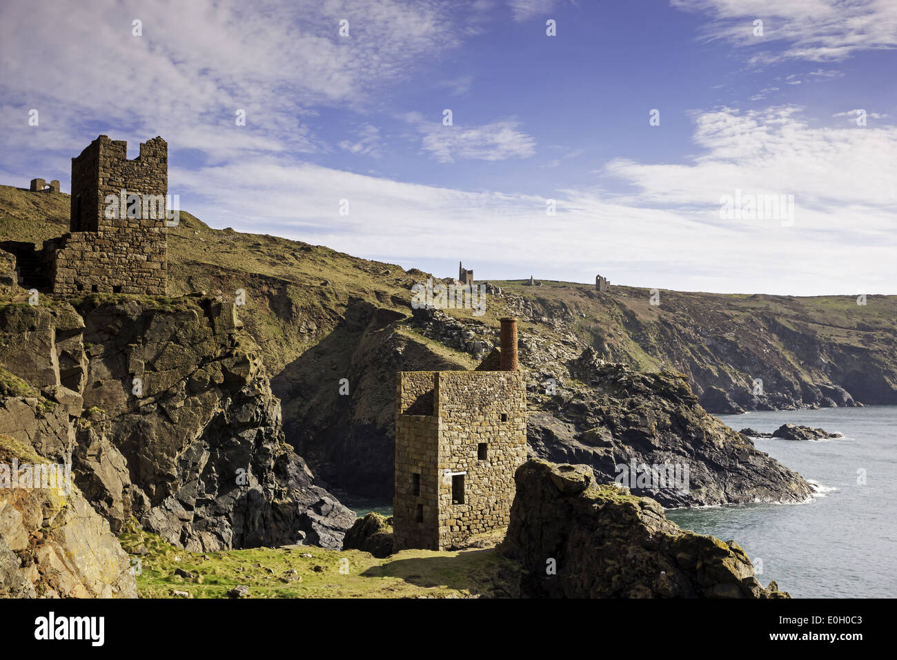 Mine shafts cornwall hi-res stock photography and images - Alamy