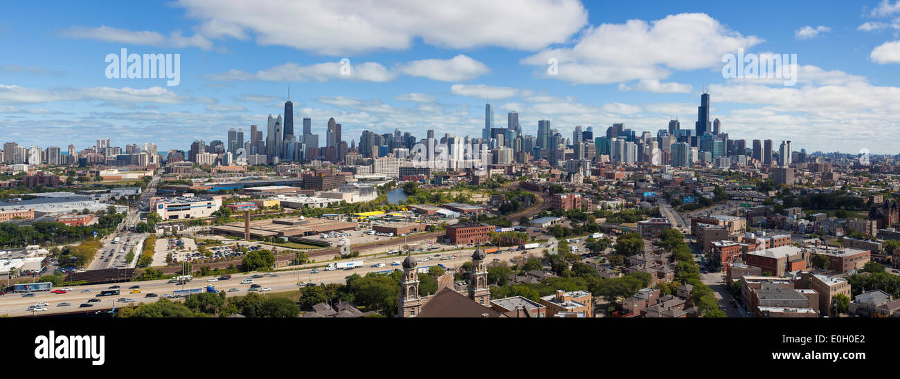 City chicago panoramic skyline hi-res stock photography and images - Alamy
