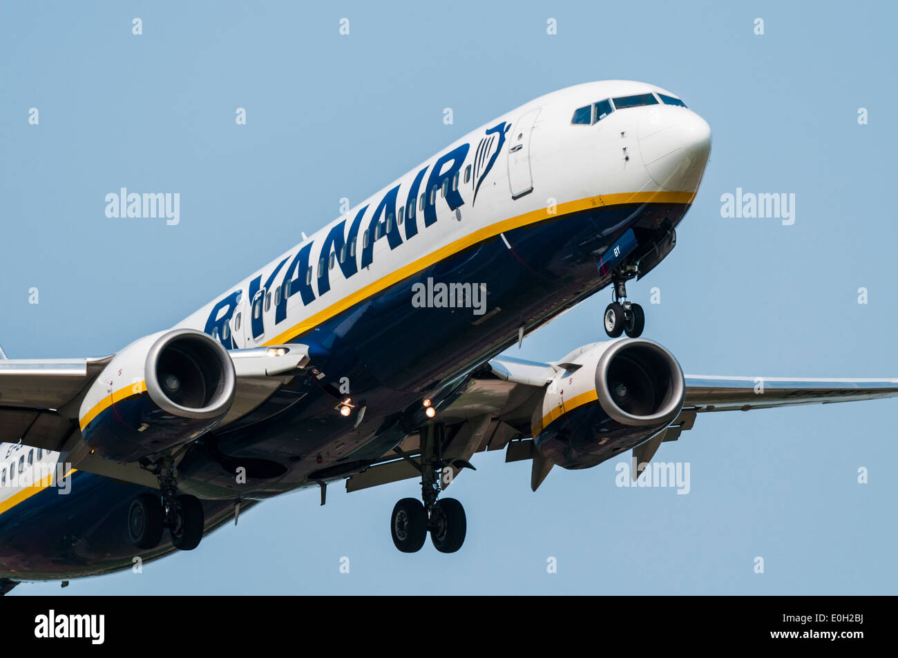 737 landing gear hi-res stock photography and images - Alamy