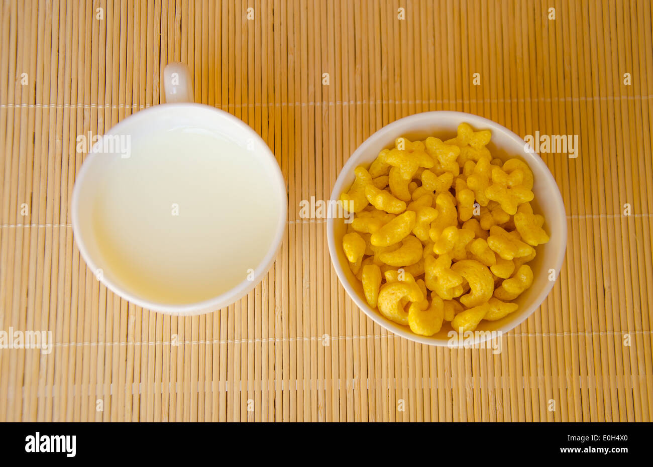 yellow cereal with milk for breakfast meal Stock Photo - Alamy