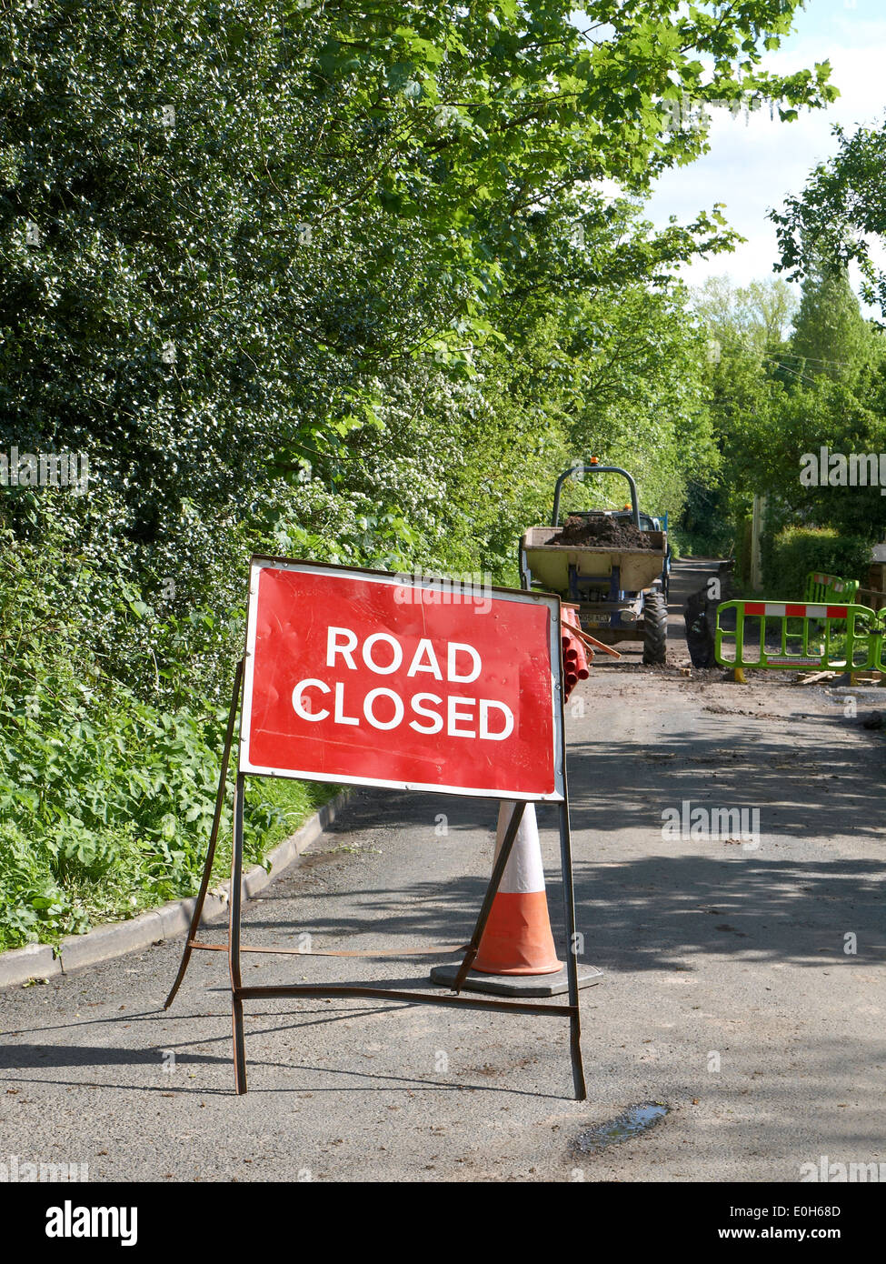 Road closed sign due to road works in rural Cheshire UK Stock Photo - Alamy