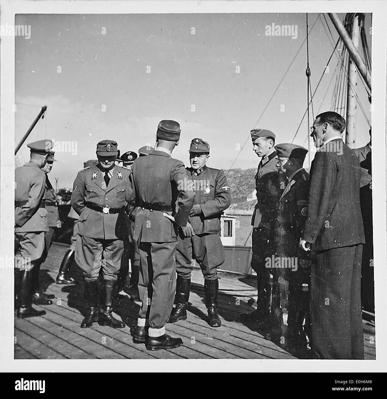 Resistance groups ii war Black and White Stock Photos & Images - Alamy