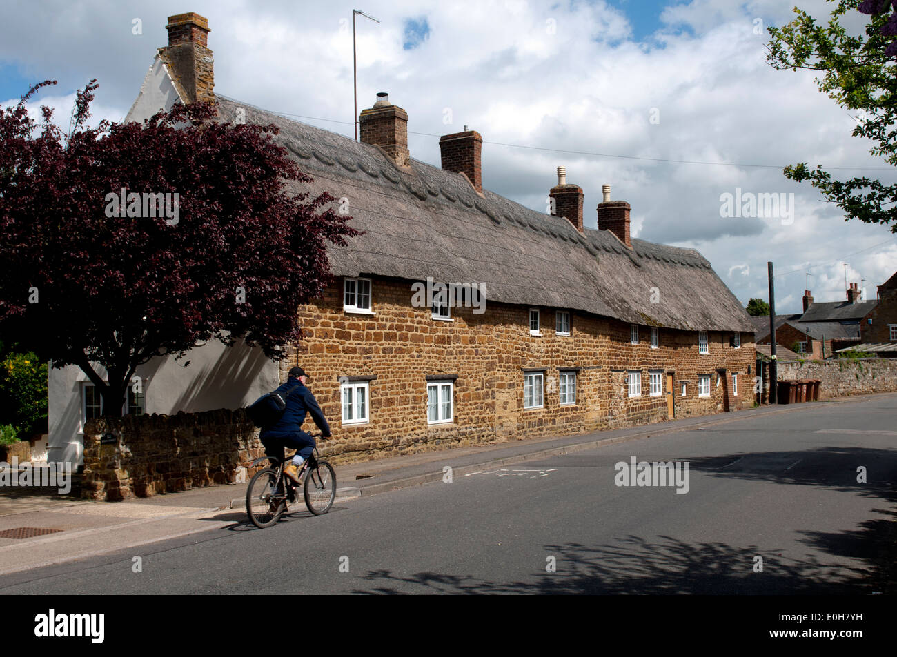 Cottages in Hardingstone village, Northamptonshire, England, UK Stock ...