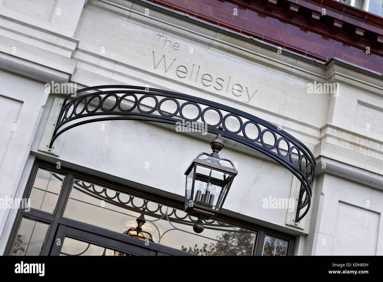 the wellesley hotel, london uk Stock Photo - Alamy