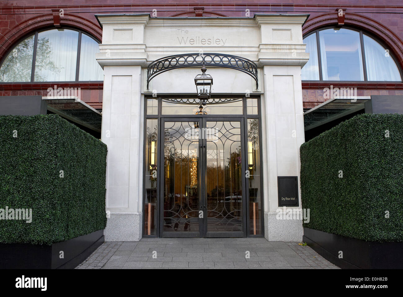 the wellesley hotel, london uk Stock Photo - Alamy