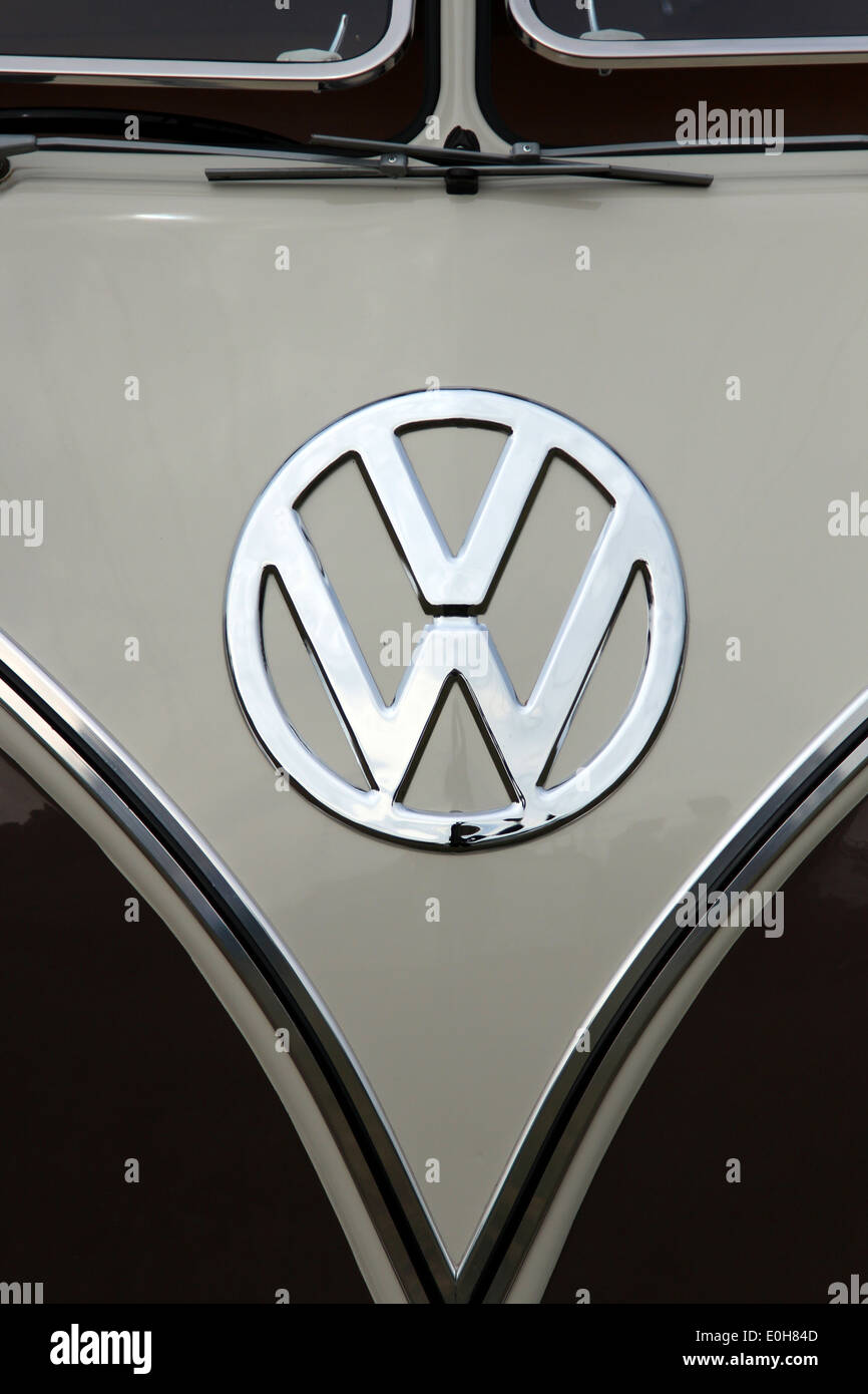 Front of a Volkswagon van showing the silver VW car badge Stock Photo ...