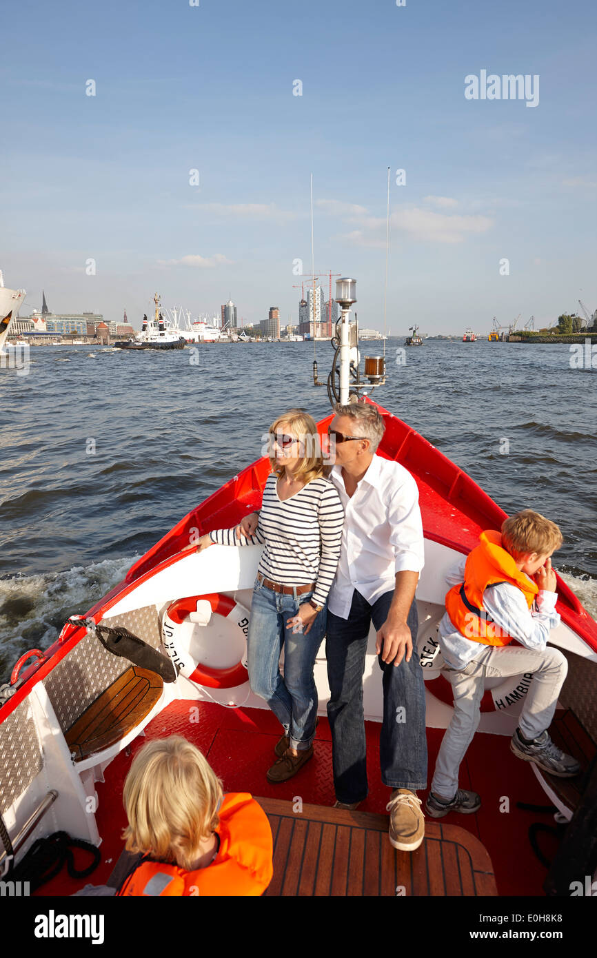 Ship two persons hi-res stock photography and images - Alamy