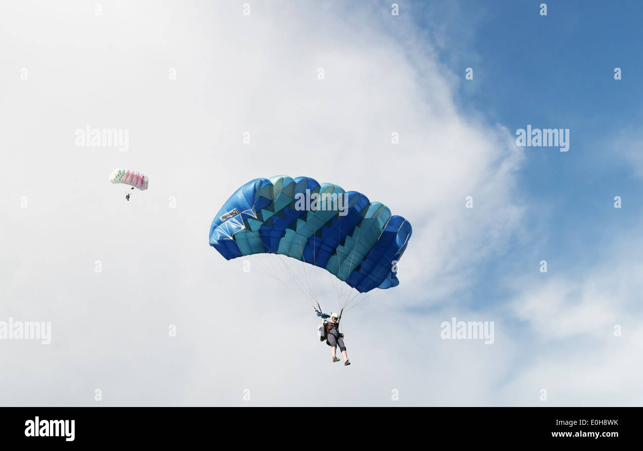 Girls in overalls in field hi-res stock photography and images - Alamy