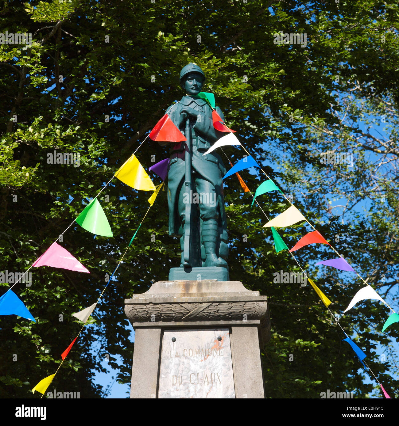 World war memorials hi-res stock photography and images - Alamy