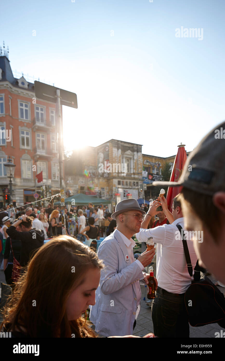 Visitors of the Schanzenfest, Archidi-John-Platz, Schanze district ...