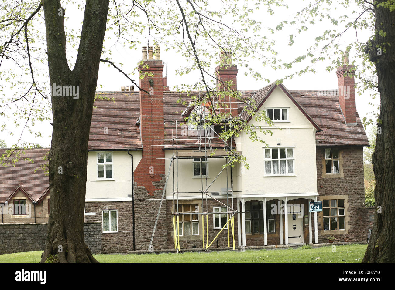 Smart large houses in an upmarket suburb of Bristol, April 2014 Stock ...