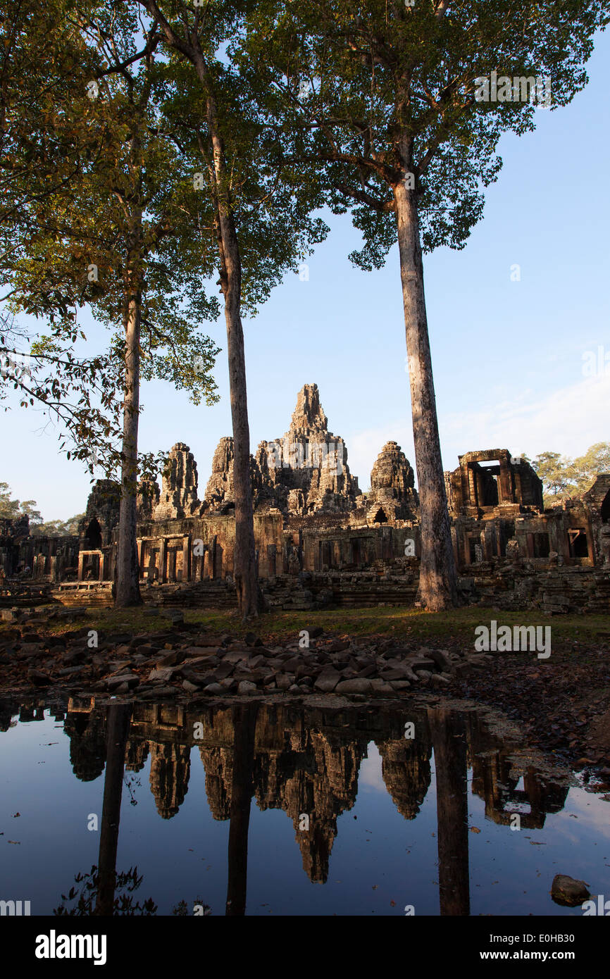 Angkor thom temples hi-res stock photography and images - Alamy