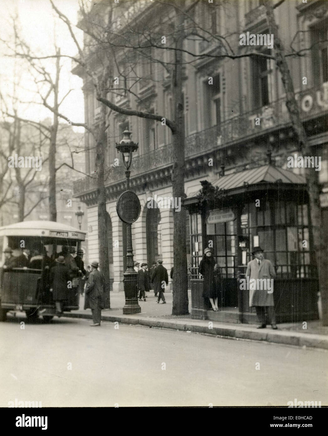 1920s bus hi-res stock photography and images - Alamy