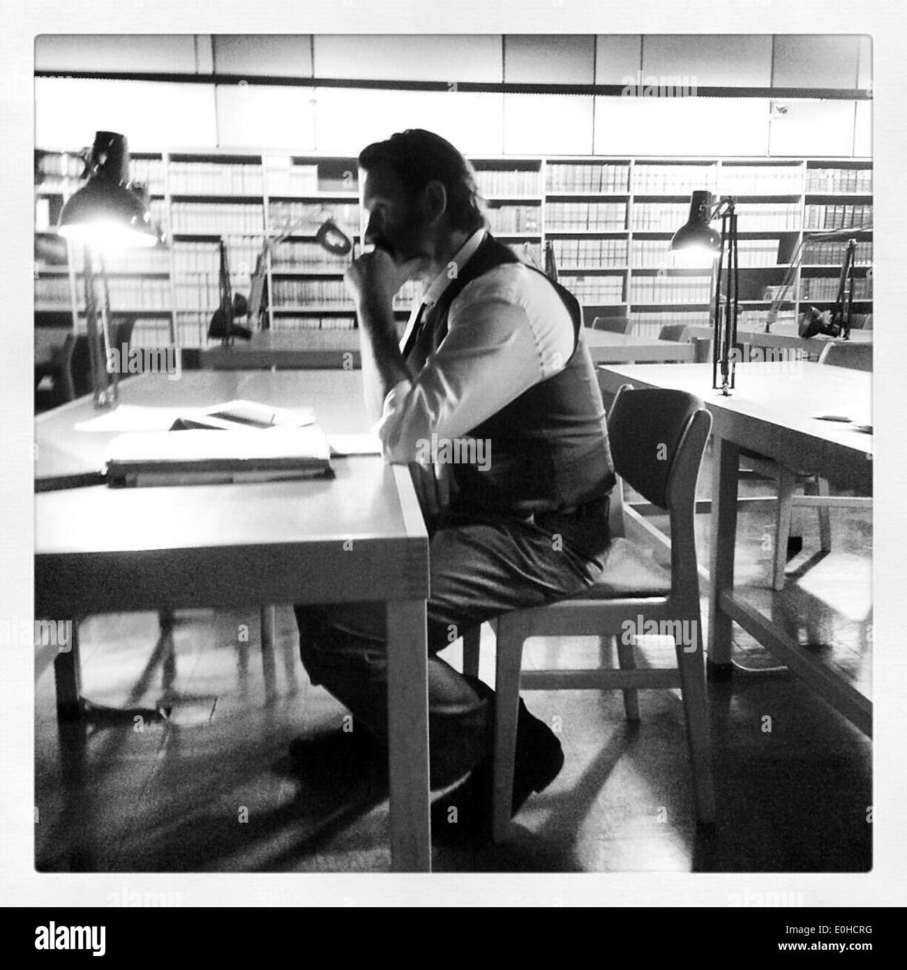 Movie set film shooting Black and White Stock Photos & Images - Alamy