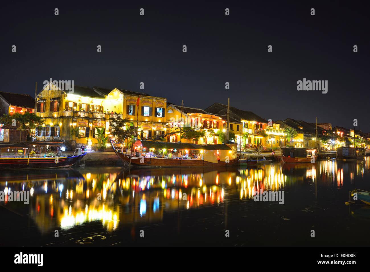 Night view of reflections of hoi an hi-res stock photography and images ...