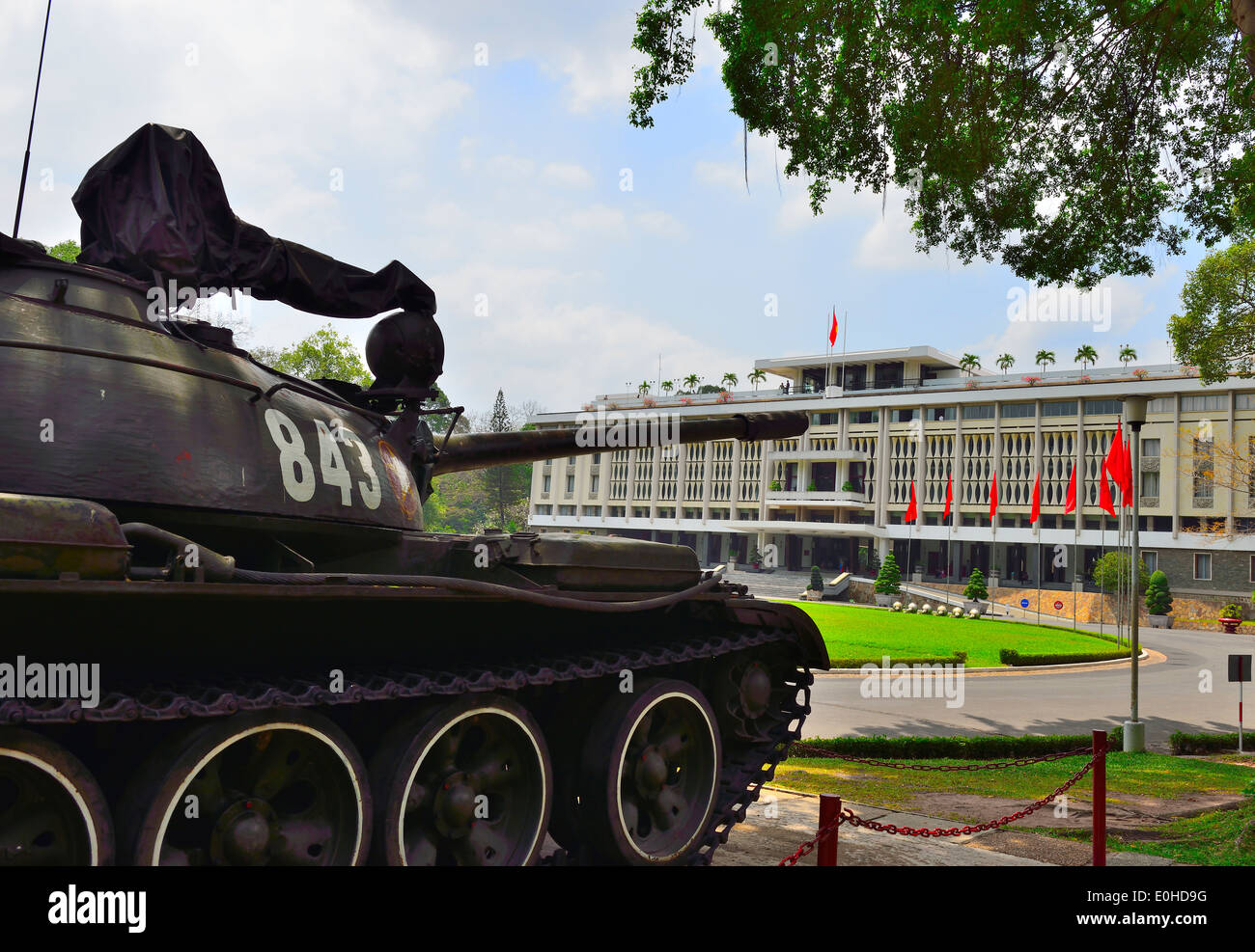Tank in front of the Independence Palace also known as Reunification ...