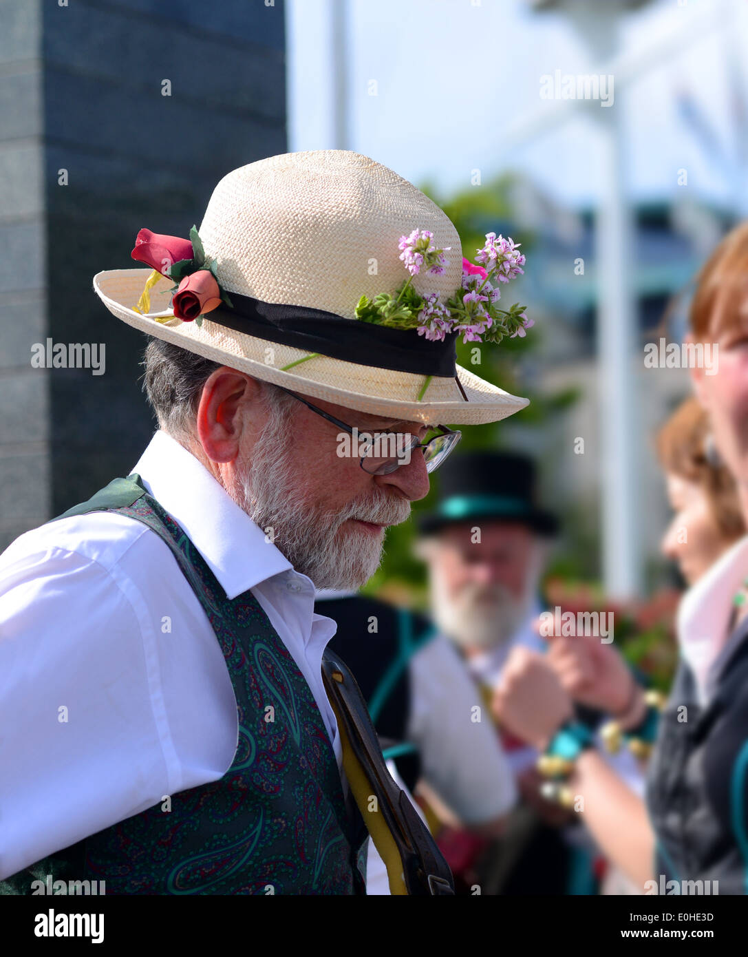 English tradition traditional custom dance hi-res stock photography and ...