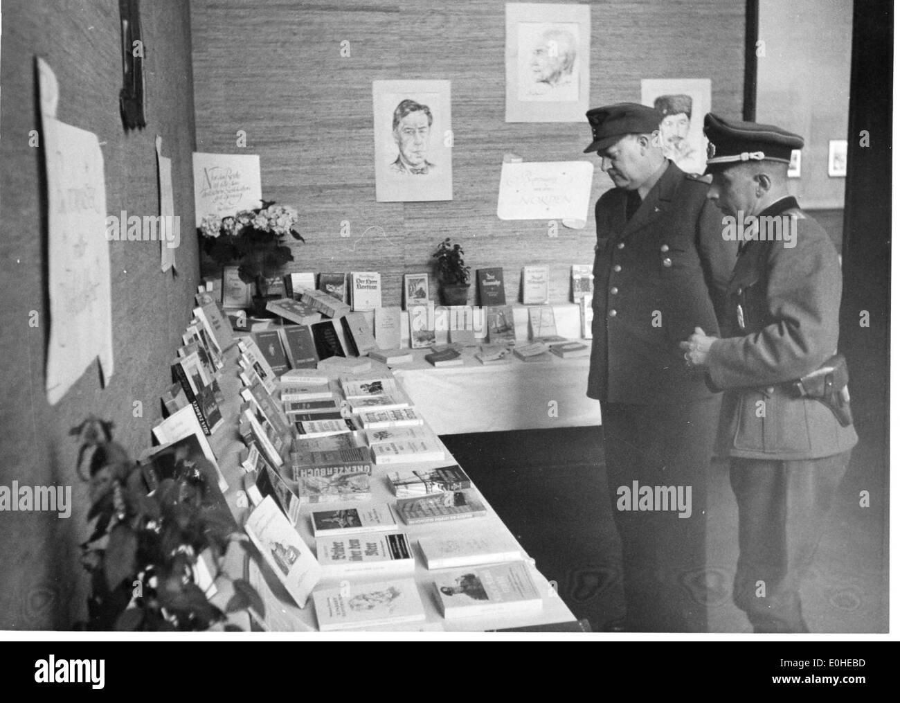 Second world war items hi-res stock photography and images - Alamy