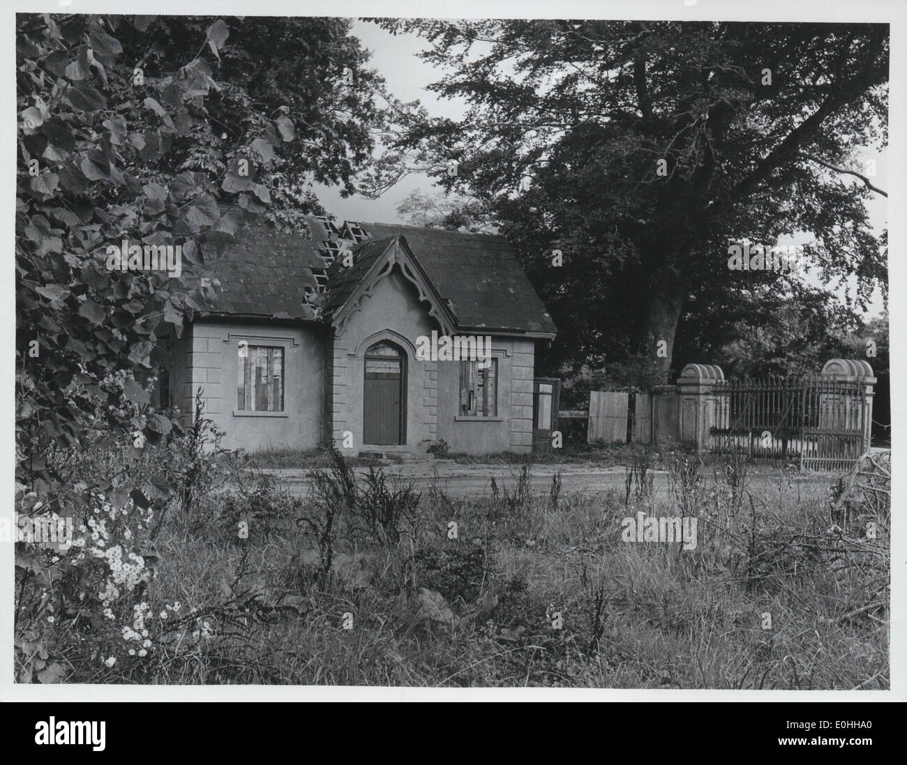 The gate lodge hi-res stock photography and images - Alamy