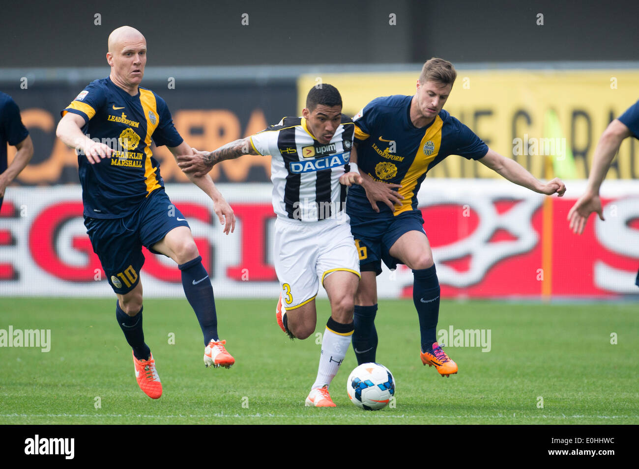 (L-R) Emil Hallfredsson (Hellas), Allan (Udinese), Jacopo Sala (Hellas ...