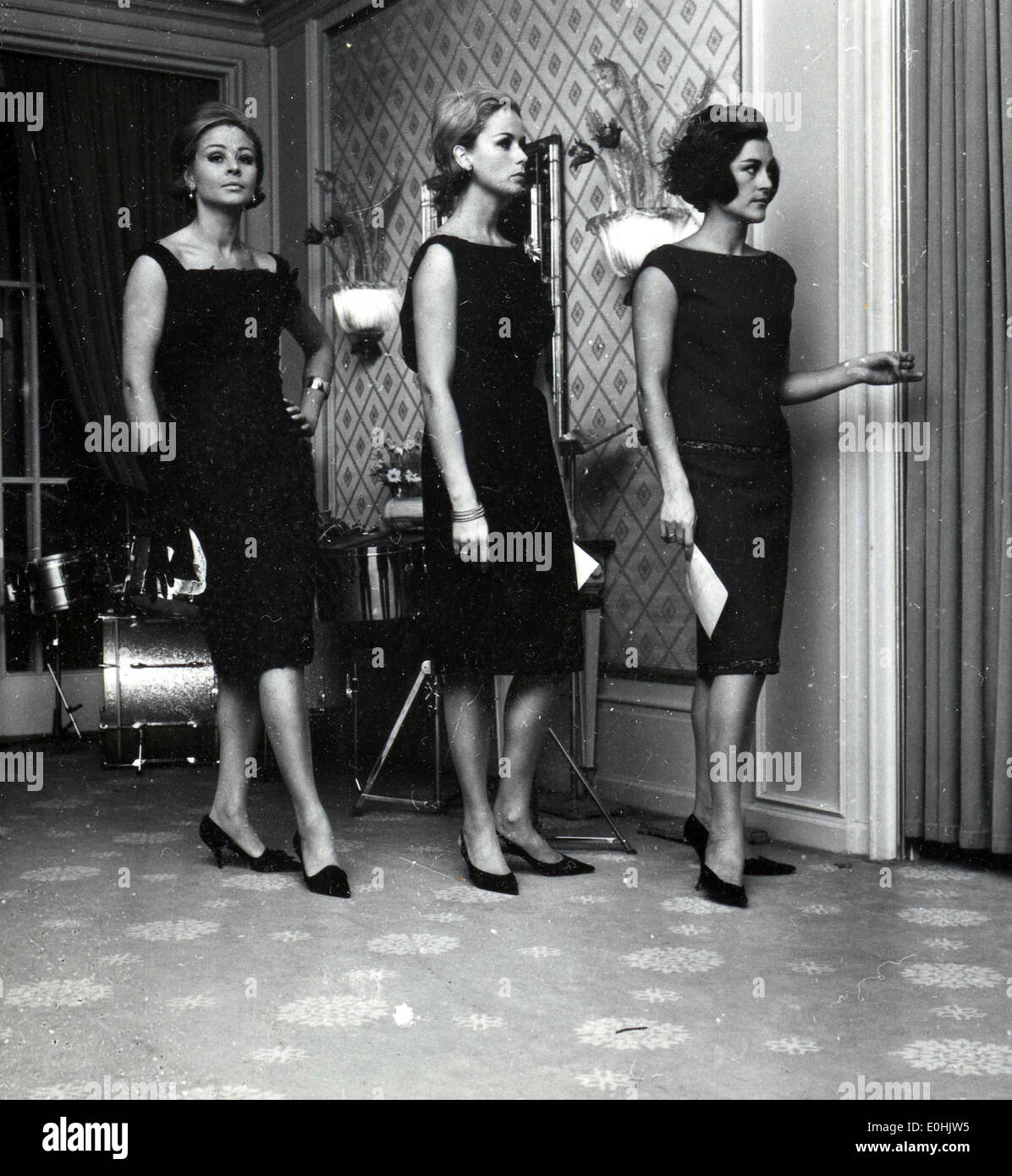 1964 fashion hi-res stock photography and images - Alamy