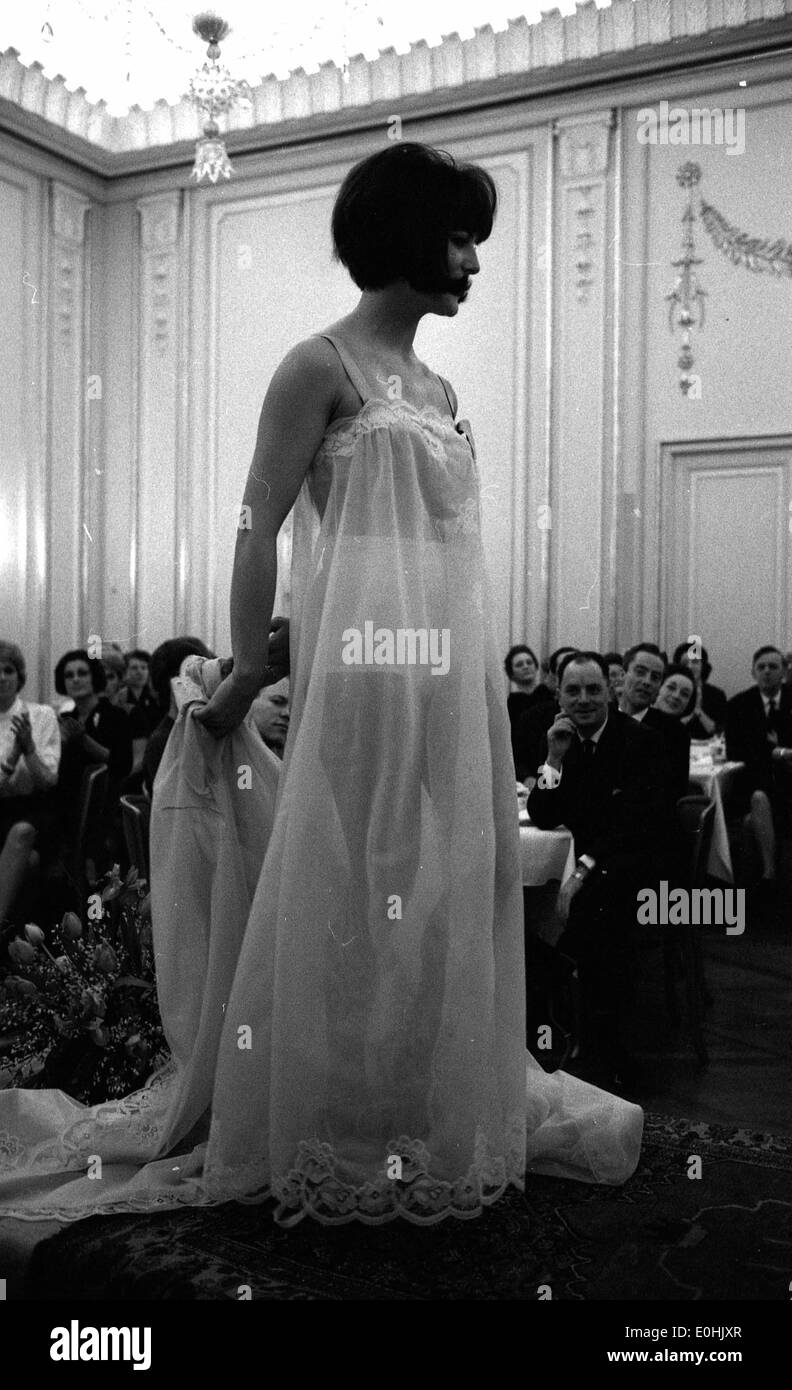 Designers hotel Black and White Stock Photos & Images - Alamy