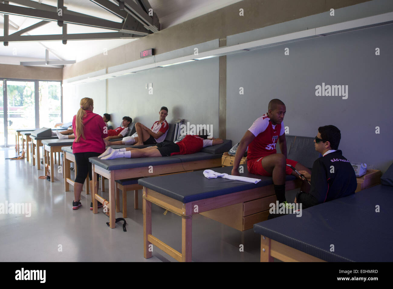 Sao Paulo, Brazil. 12th May, 2014. Young players receive physical ...