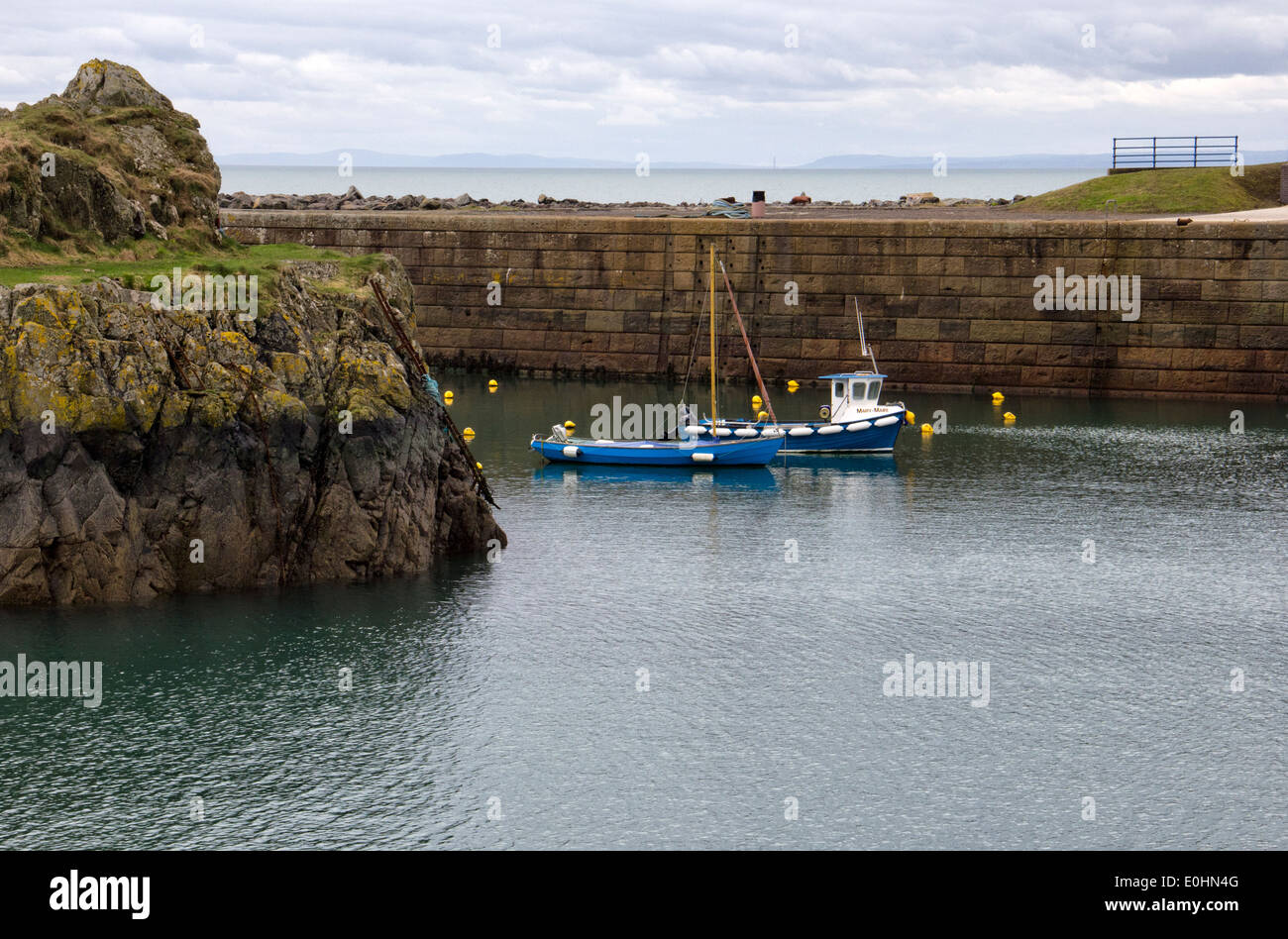 Harbour harbor breakwater breakwaters hi-res stock photography and ...