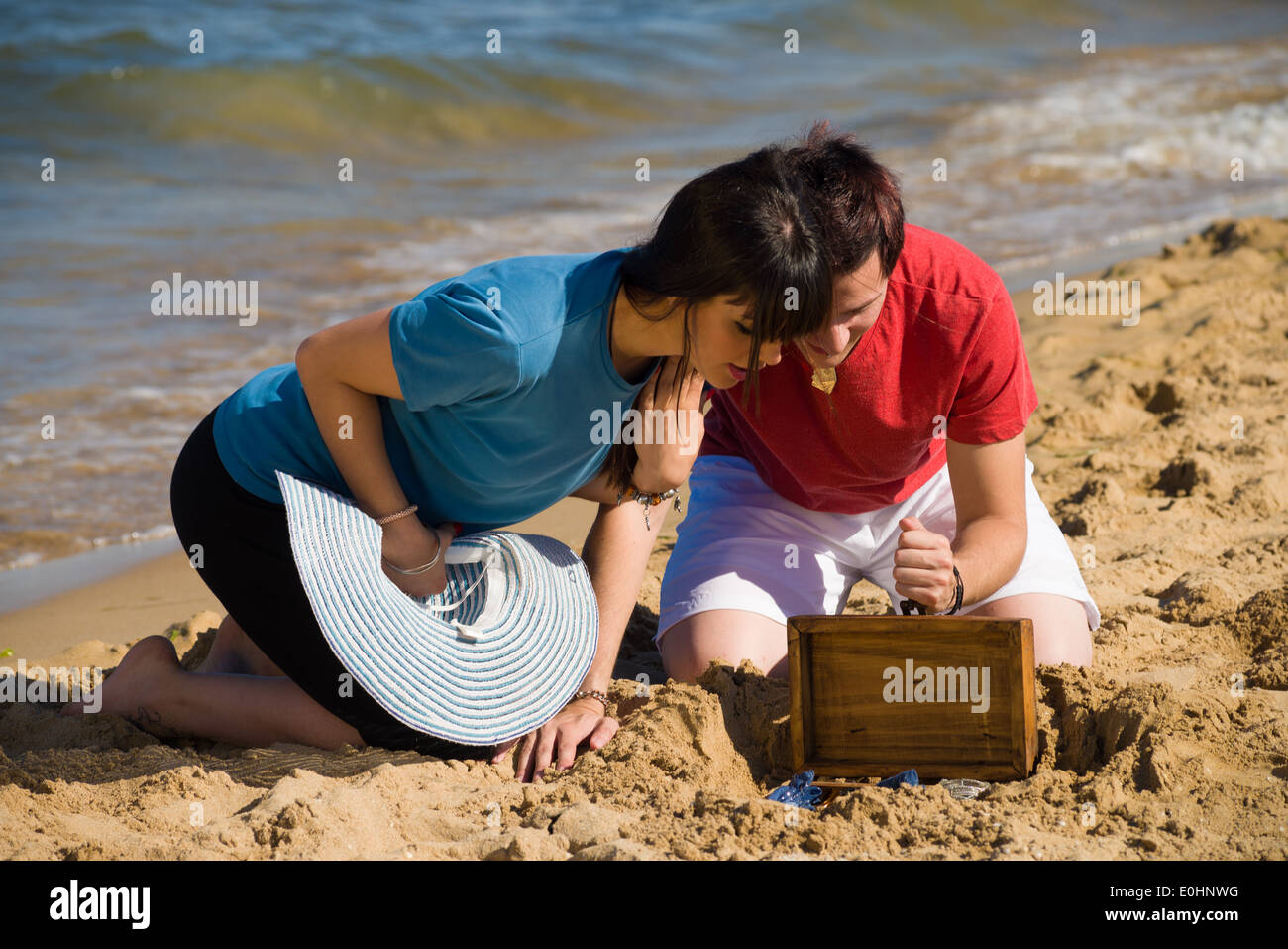 Couple surprise treasure hi-res stock photography and images - Alamy