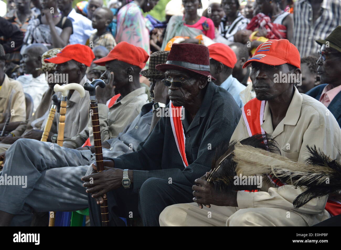 Gumuruk, Jonglei, South Sudan. 13th May, 2014. Delegation members ...