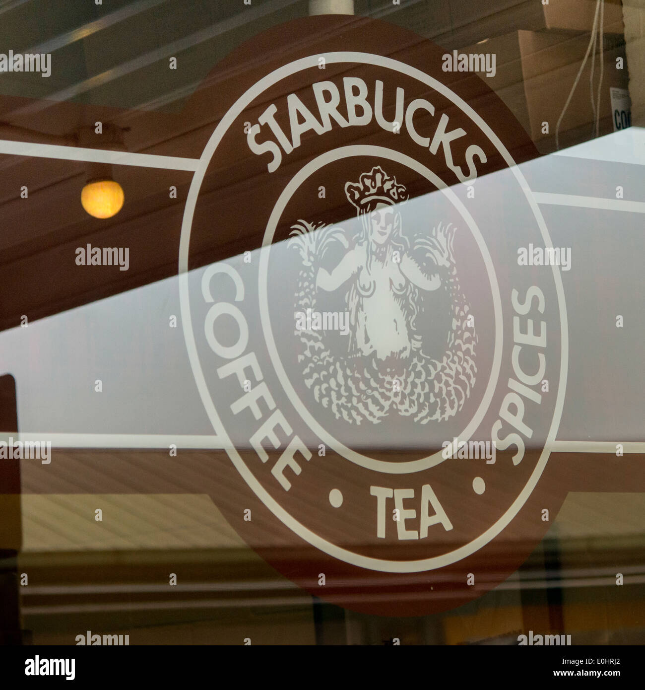 Starbucks at pike place hi-res stock photography and images - Alamy