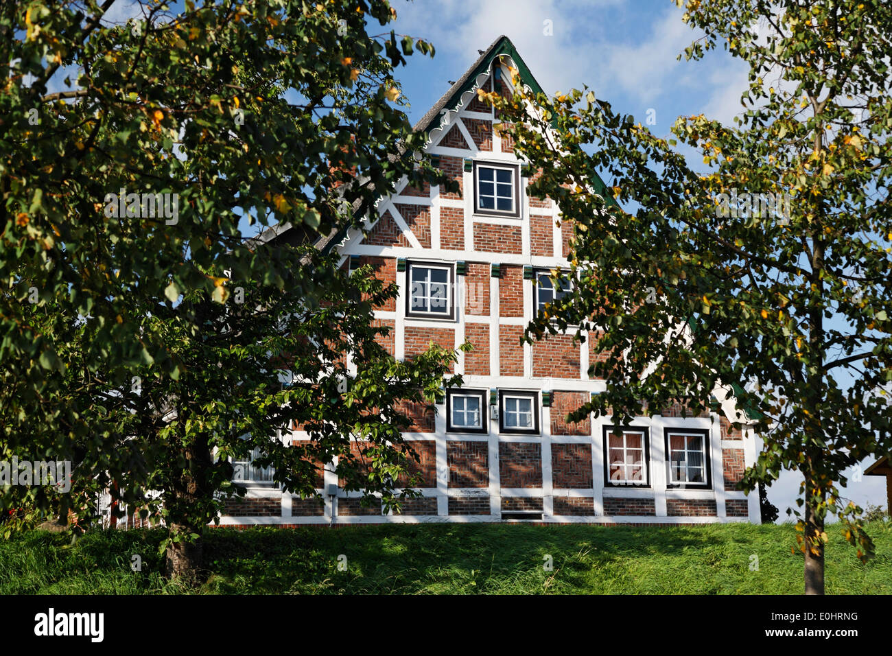 Germany, Lower Saxony, typical farm house, Deutschland, Niedersachsen ...