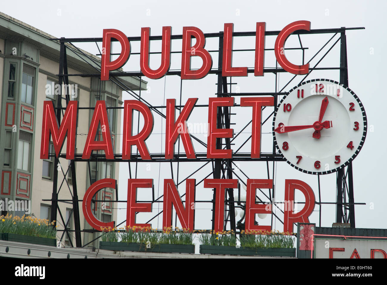 Public Market sign and clock, Pike Place Market, Seattle, Washington ...