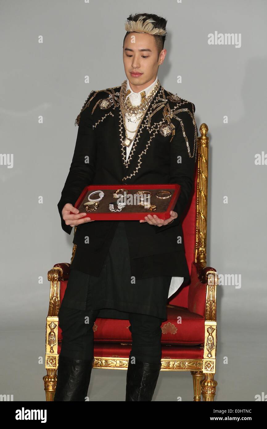 Taipei, China. 8th May, 2014. Singer Wilber Pan shoots poster in Taipei ...